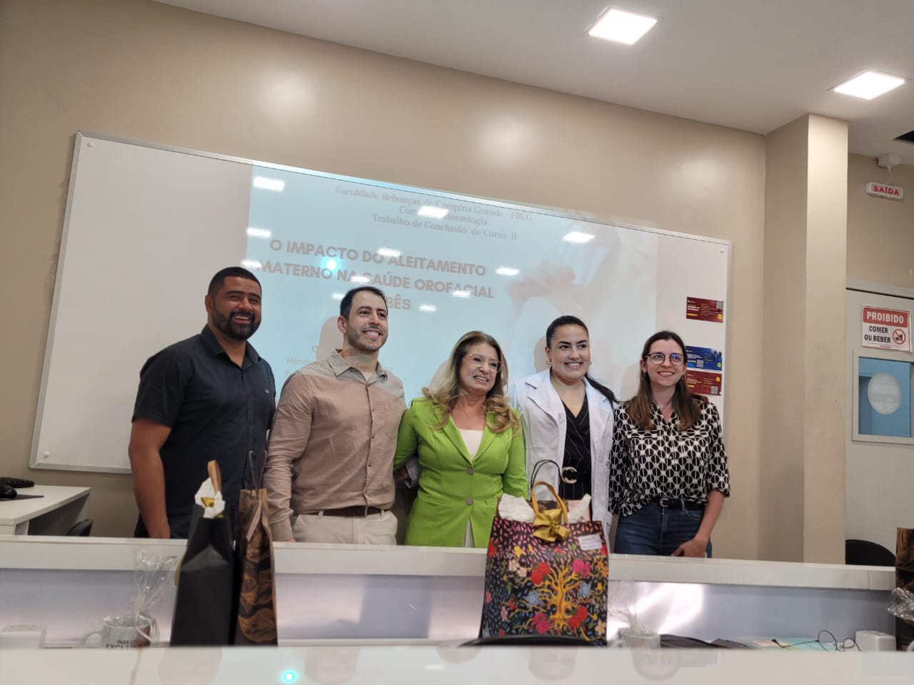 Alunos da 1ª turma de odontologia, realizaram apresentação de TCC nesta ...